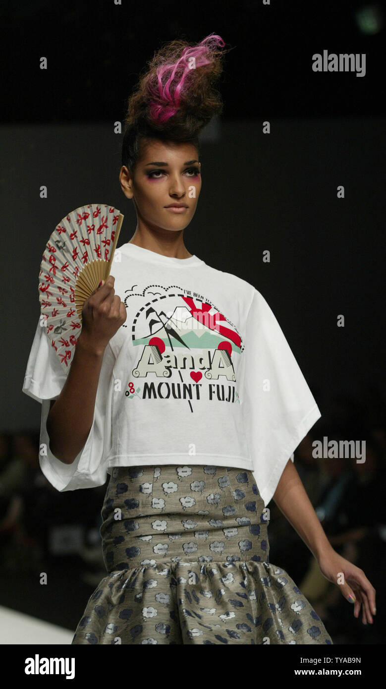 Alison's model hi-res stock photography and images - Alamy