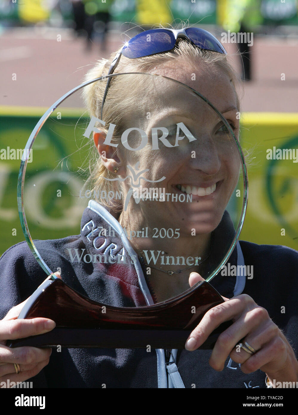 Paula radcliffe 2005 marathon hi-res stock photography and images - Alamy