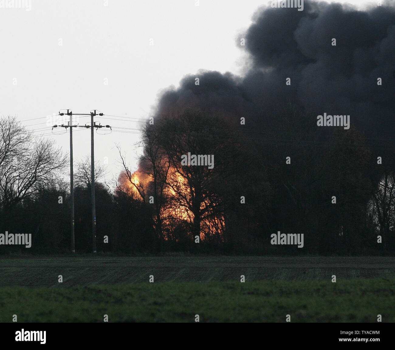 Buncefield fire hi-res stock photography and images - Alamy