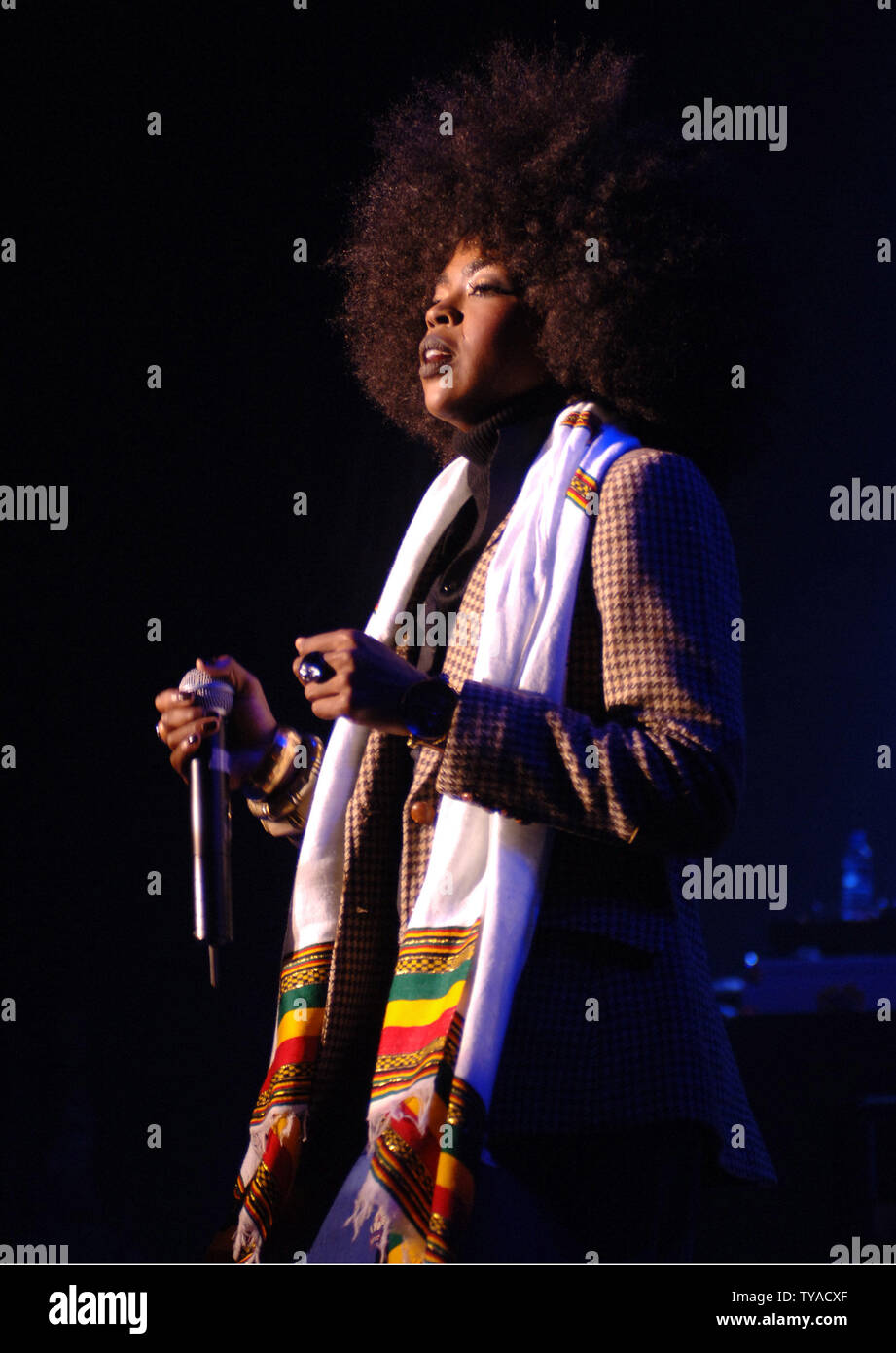 American singer Lauryn Hill of The Fugees performs at Carling ...