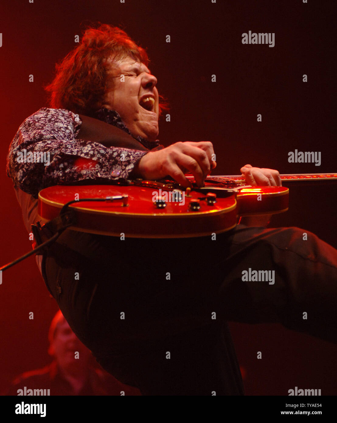 British singer/guitarist Gary Moore supports BB King at Wembley Arena ...