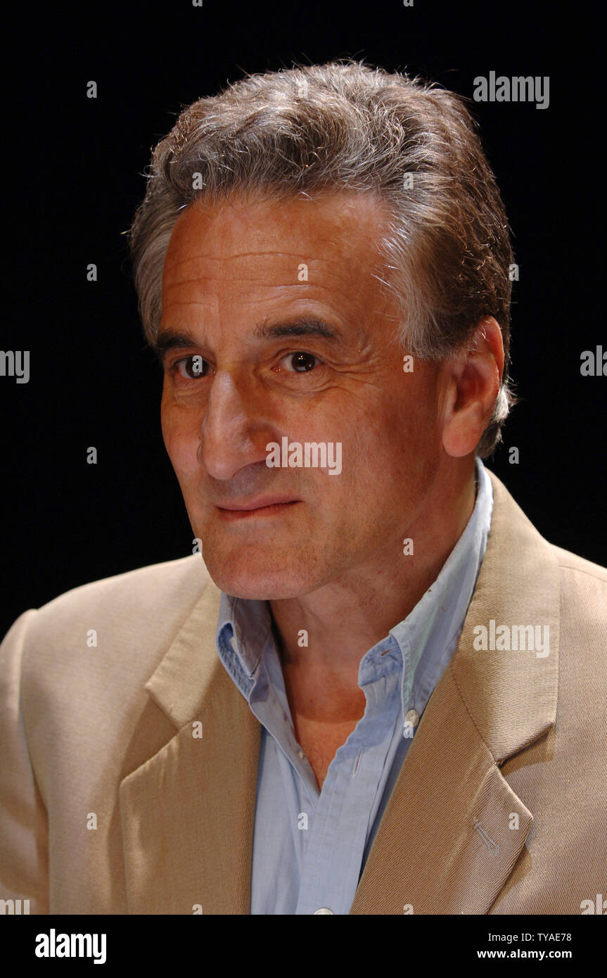 Henry goodman hi-res stock photography and images - Alamy