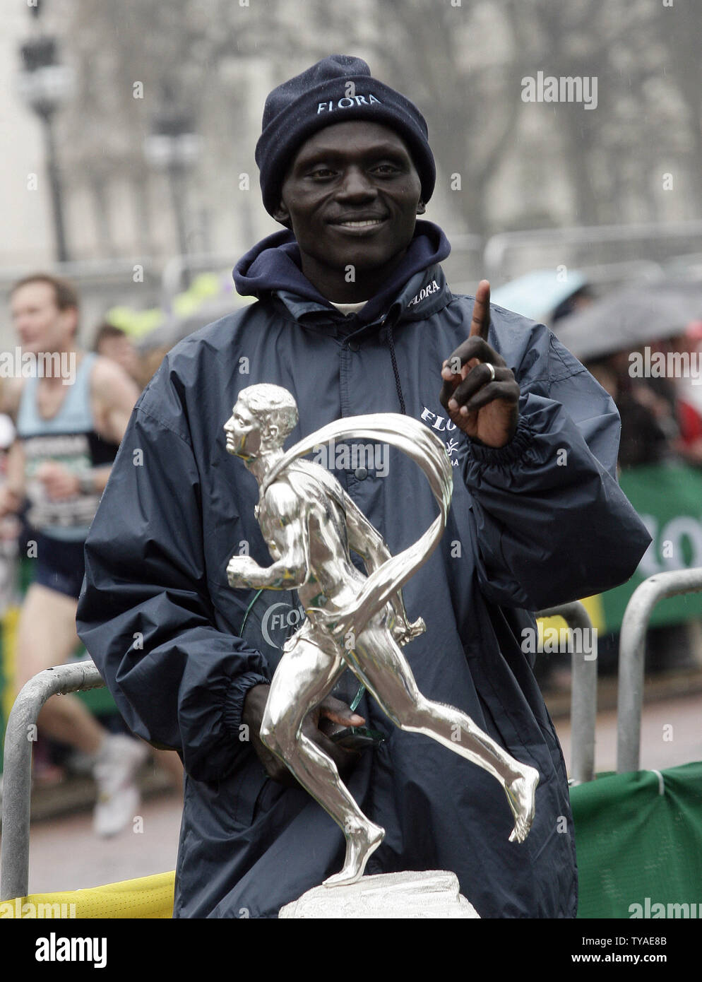 Kenyan Felix Limo poses for the press after winning the mens 2006 Flora ...