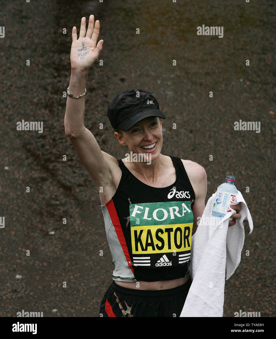 London Marathon 2006 High Resolution Stock Photography and Images - Alamy