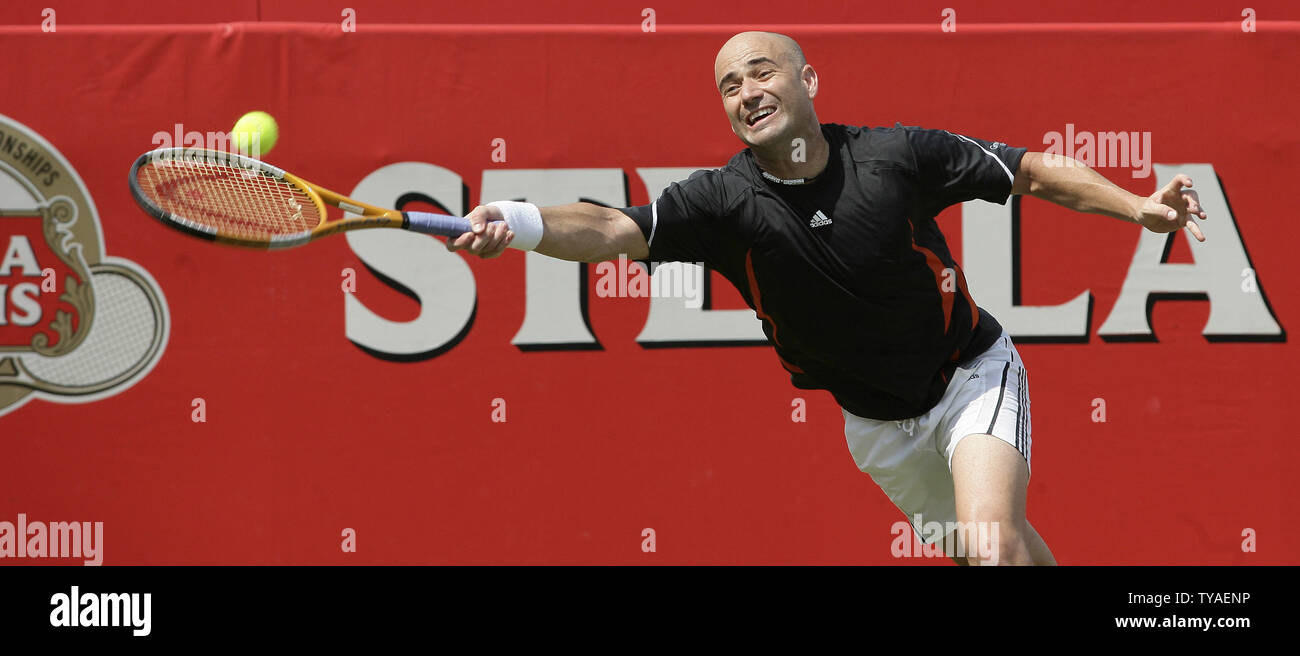 Andre agassi stretches for the ball hi-res stock photography and images ...