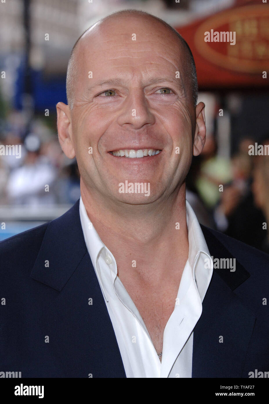 American actor Bruce Willis attends the premiere of "Over the Hedge" at ...