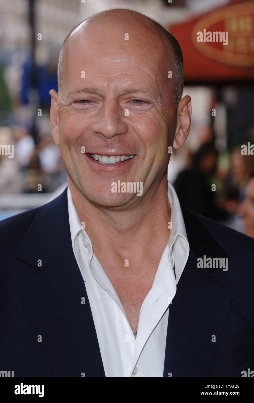 American actor Bruce Willis attends the premiere of "Over the Hedge" at ...