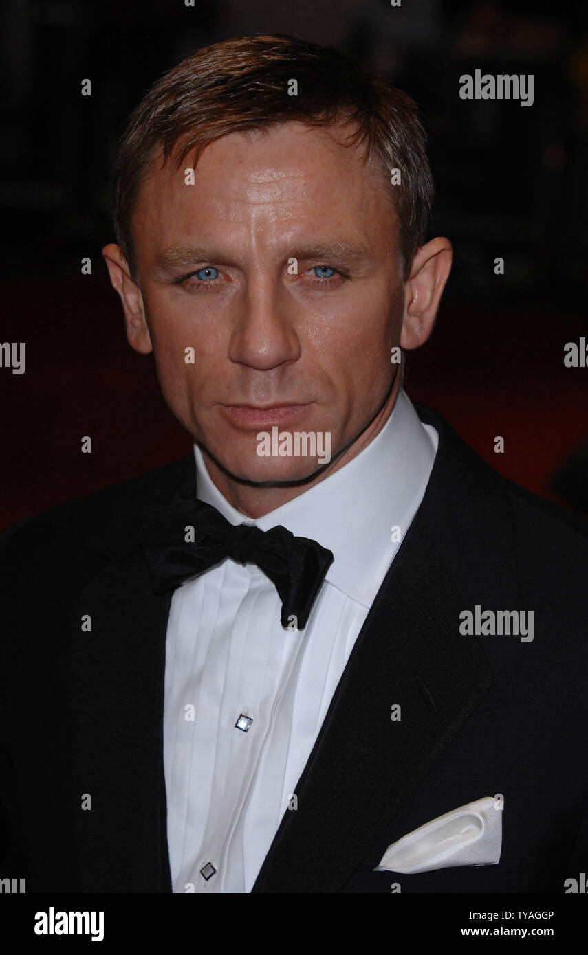 British actor Daniel Craig attends the world premiere of "Casino Royale ...