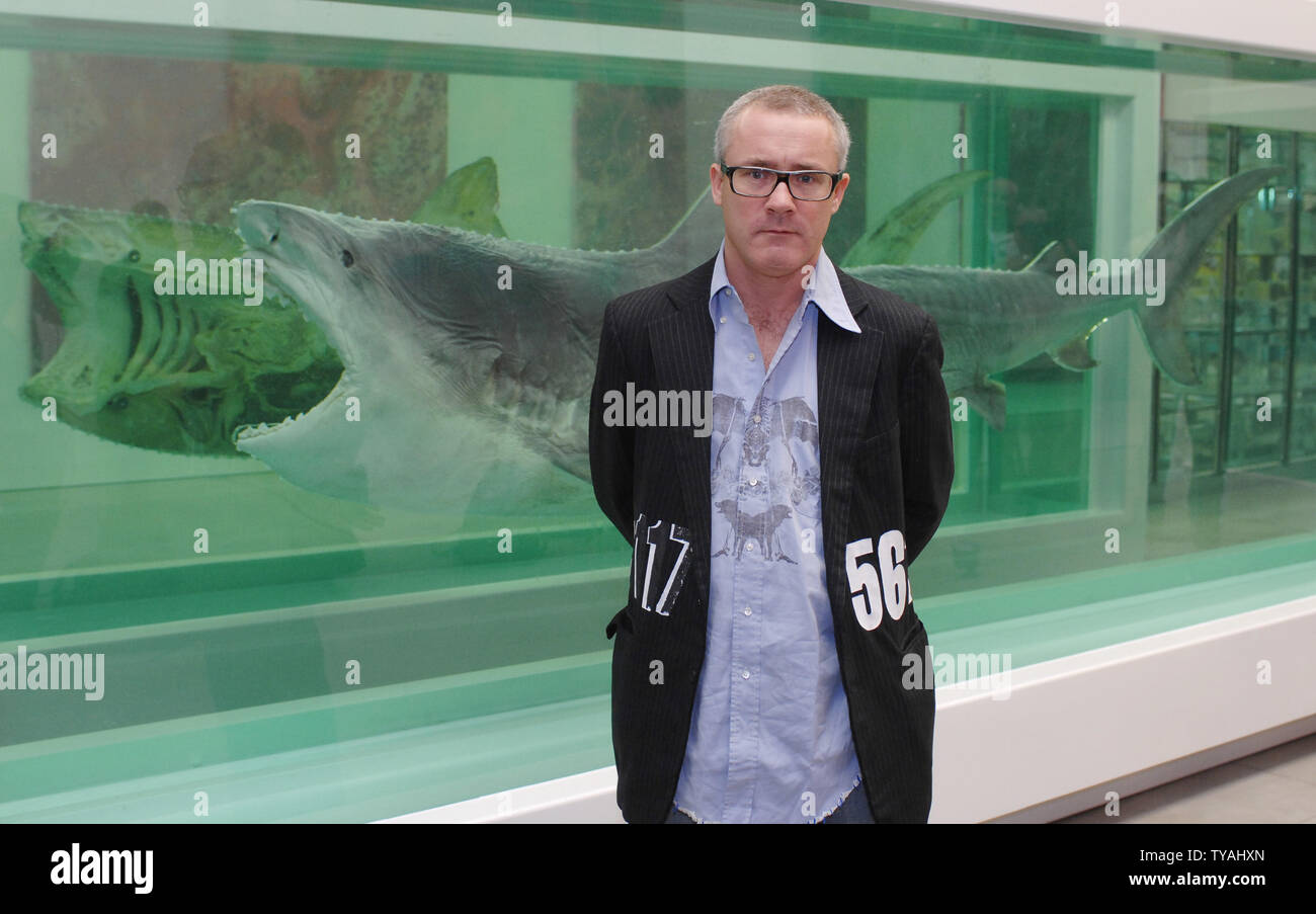 Damien hirst shark hi-res stock photography and images - Alamy