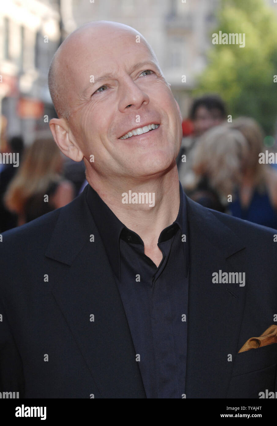 American actor Bruce Willis attends the premiere of "Die Hard 4.0" at ...