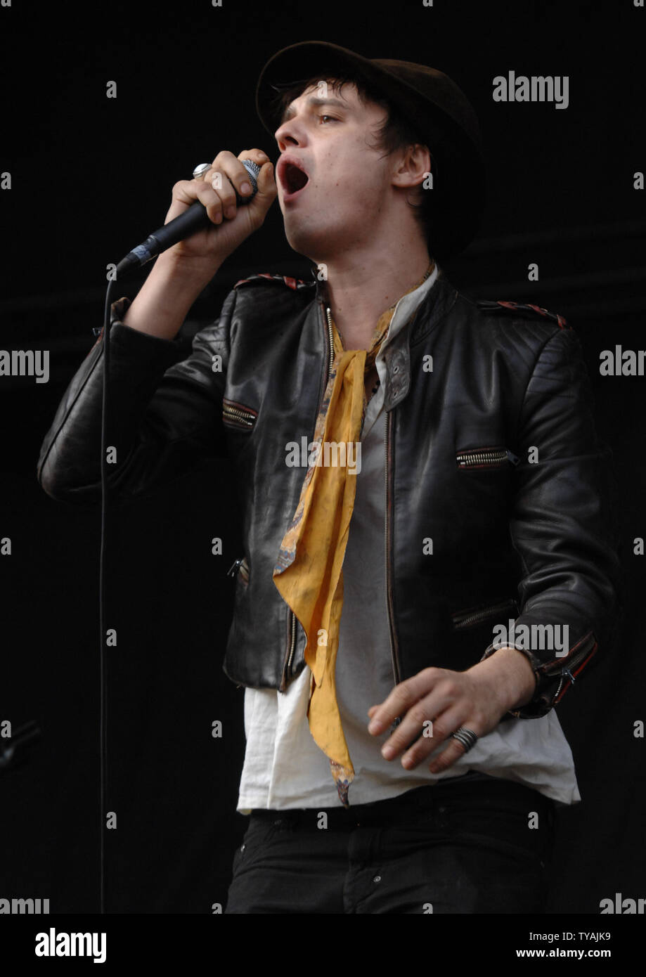 Pete doherty 2007 hi-res stock photography and images - Alamy