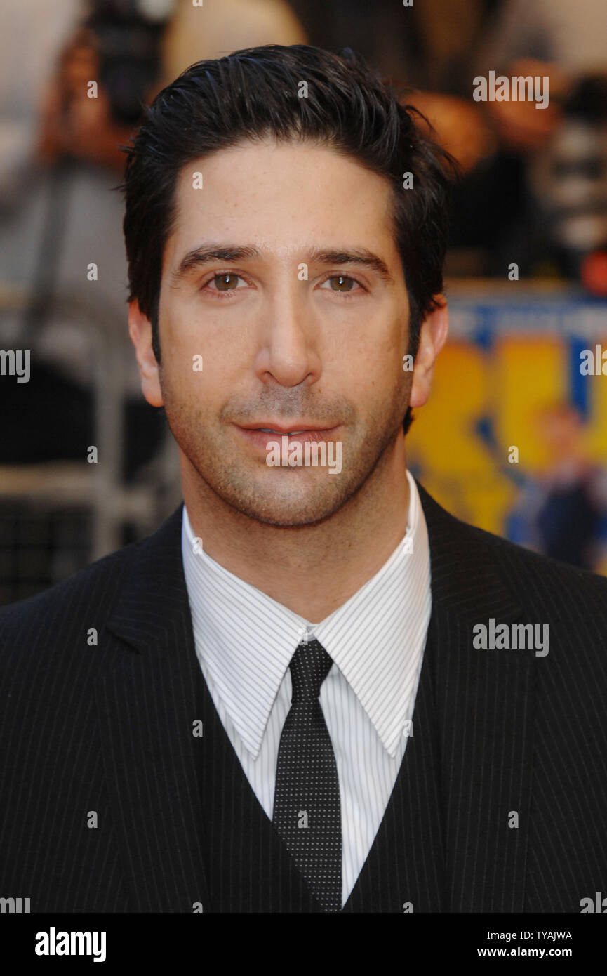 American actor david schwimmer hi-res stock photography and images - Alamy