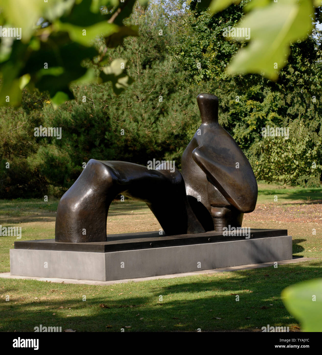British sculptor Henry Moore's work "Reclining Figure: Arch Leg" is ...
