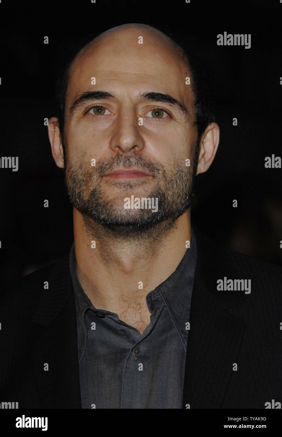 Mark strong stardust hi-res stock photography and images - Alamy