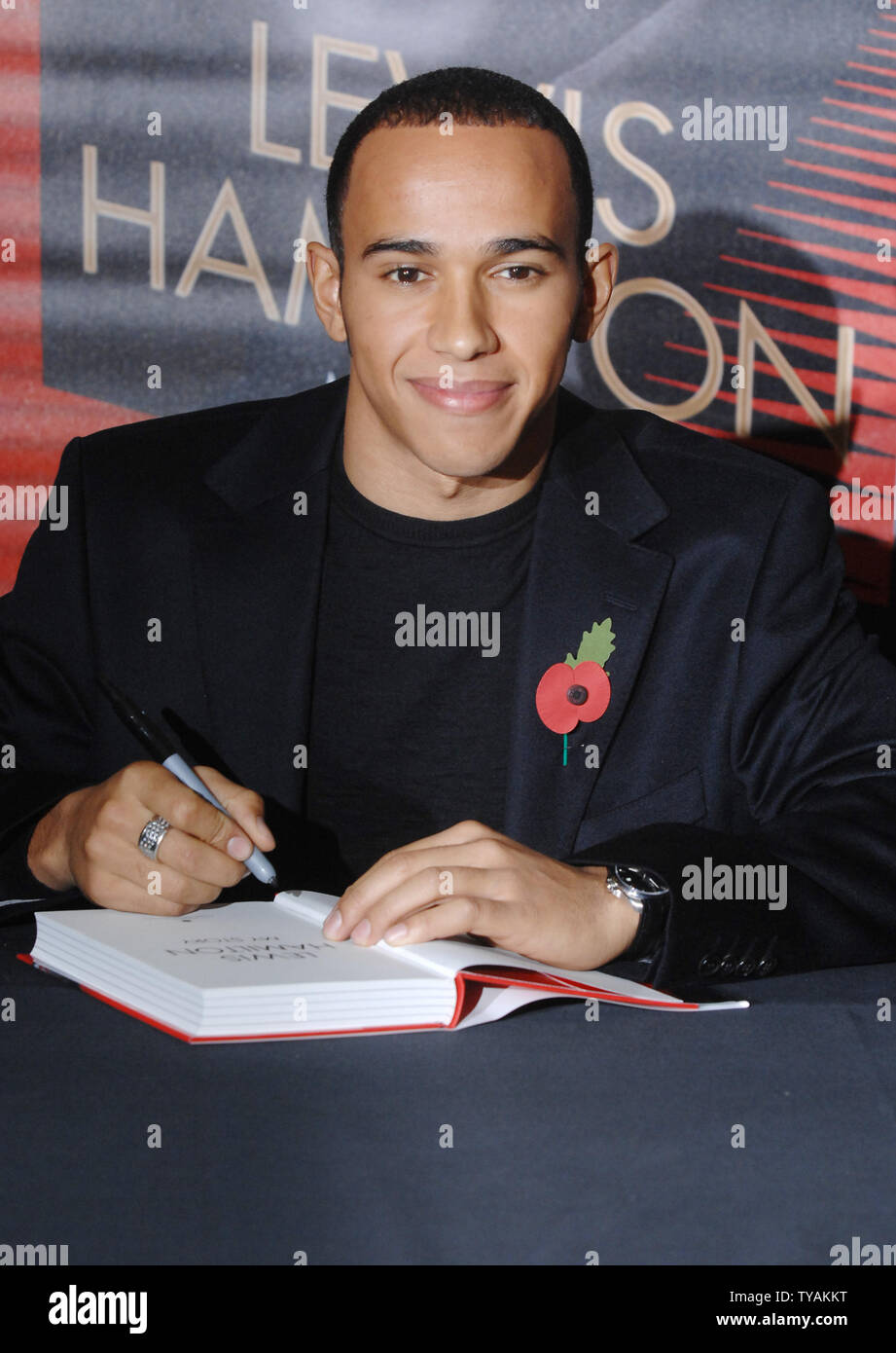 Lewis hamilton 2007 london hi-res stock photography and images - Alamy