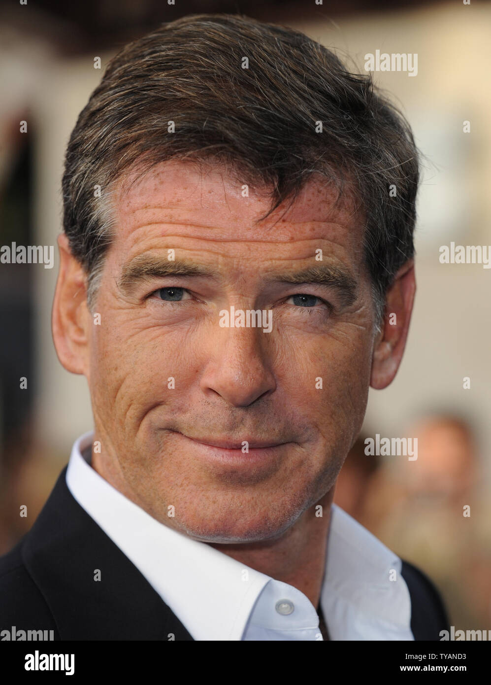 Pierce brosnan world premiere mamma hi-res stock photography and images ...