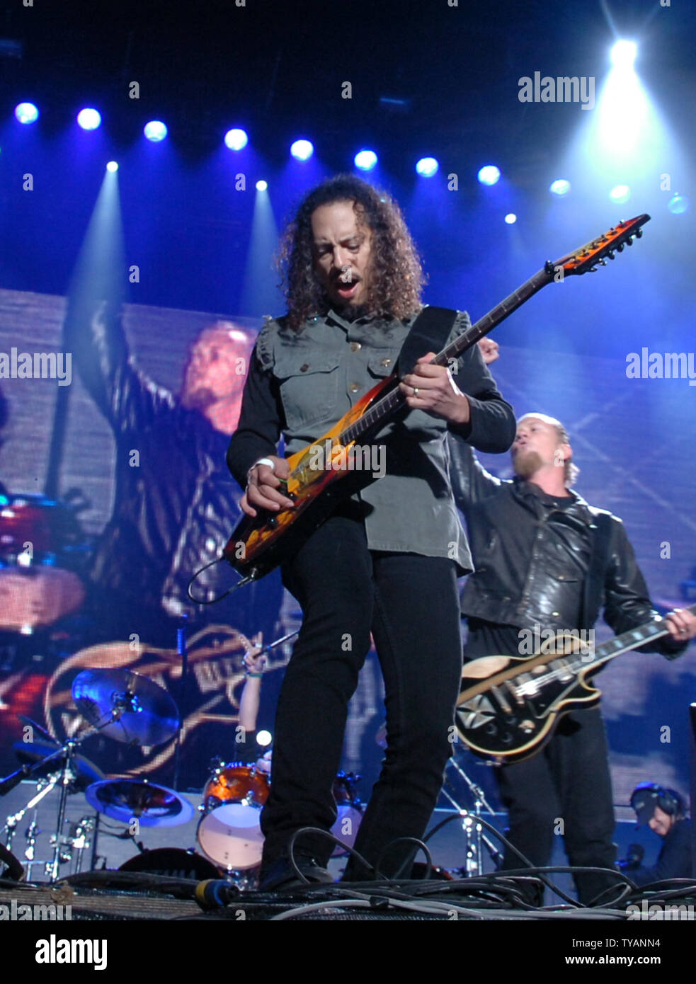 American guitarist Kirk Hammett performs with Metallica at the "Leeds ...