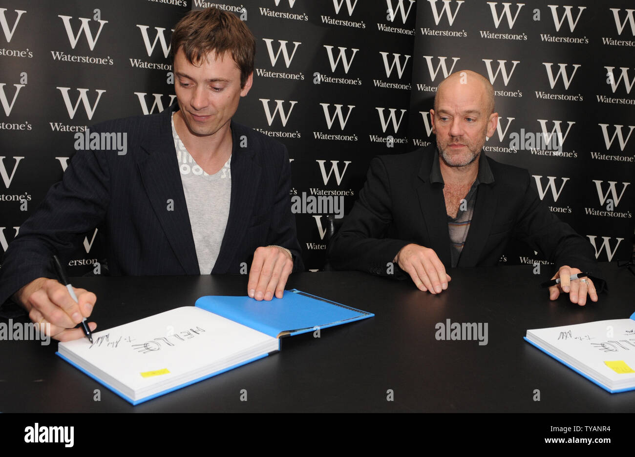 Michael stipe r e m david belisle hi-res stock photography and images ...