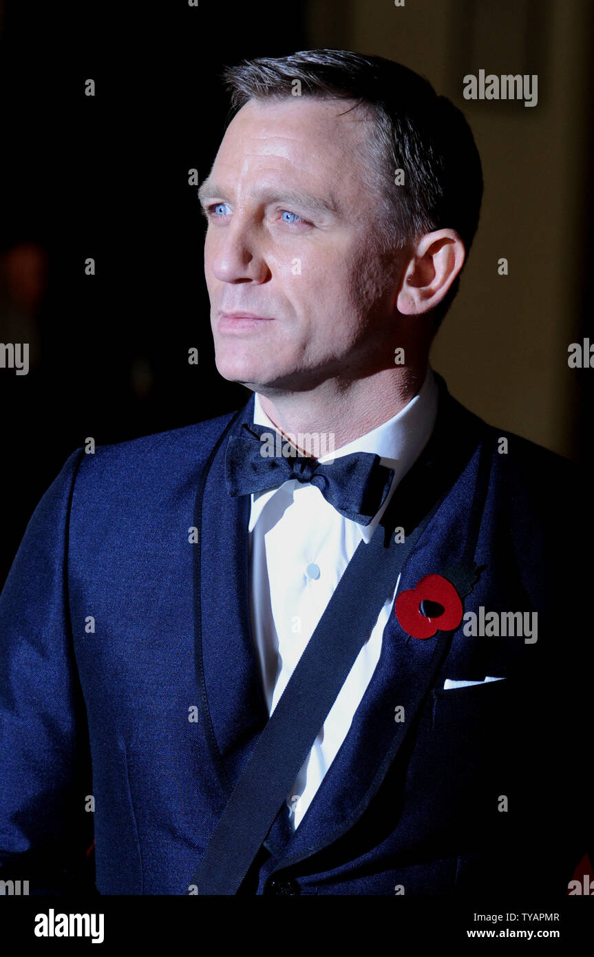 Quantum of solace world premiere london hi-res stock photography and ...