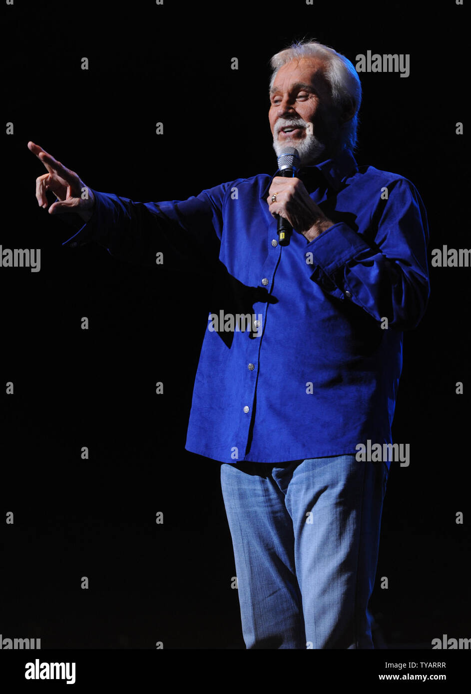 Kenny rogers 2009 hi-res stock photography and images - Alamy