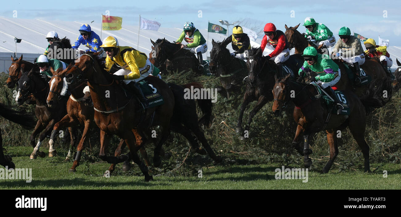 Won the grand national at aintree hi-res stock photography and images ...