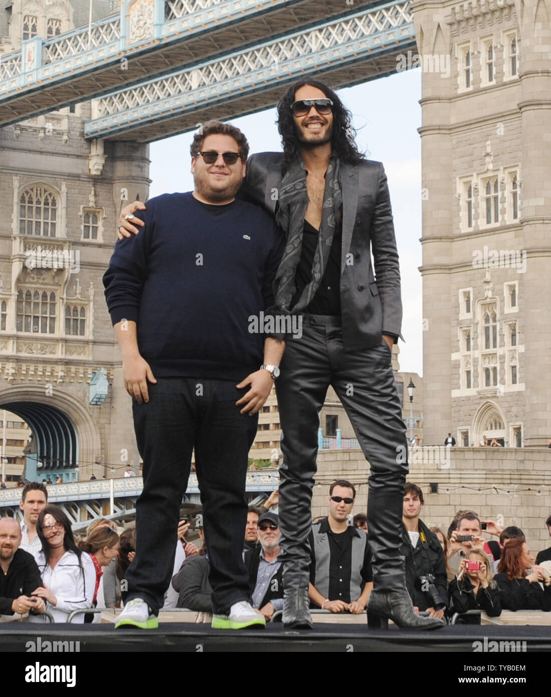 Jonah hill and russell brand hi-res stock photography and images - Alamy