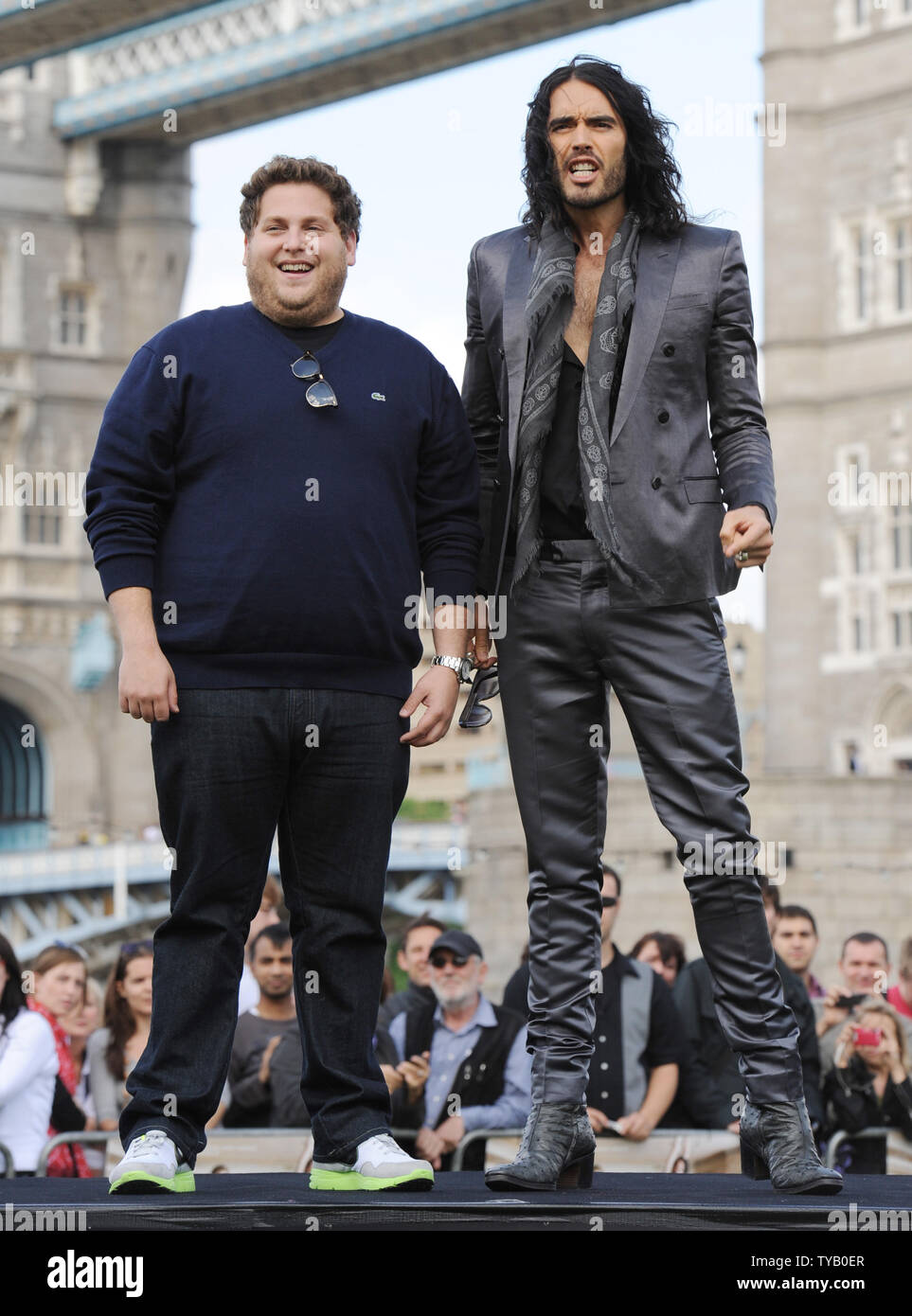 Jonah hill and russell brand hi-res stock photography and images - Alamy