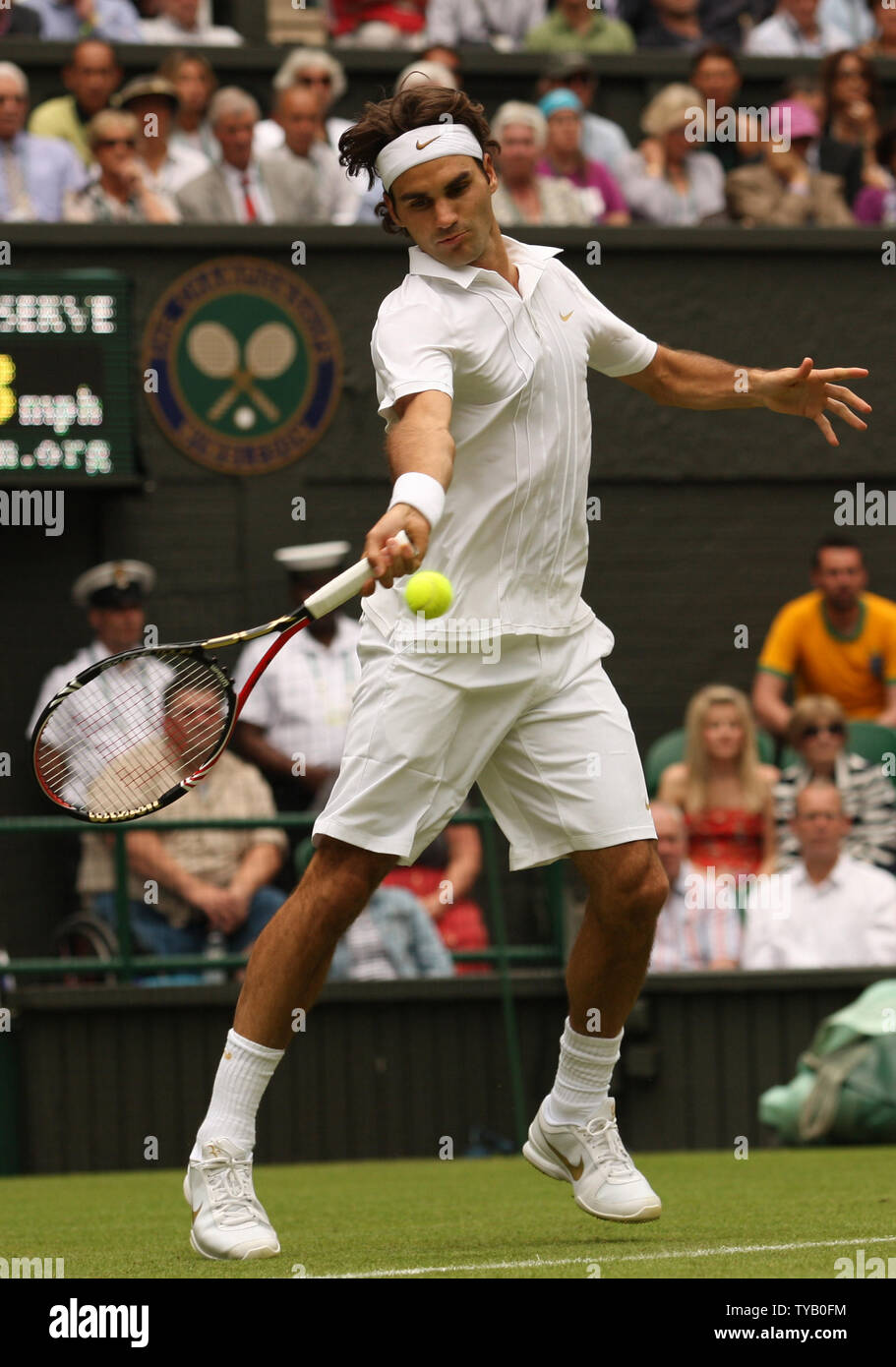Roger federer forehand hi-res stock photography and images - Alamy