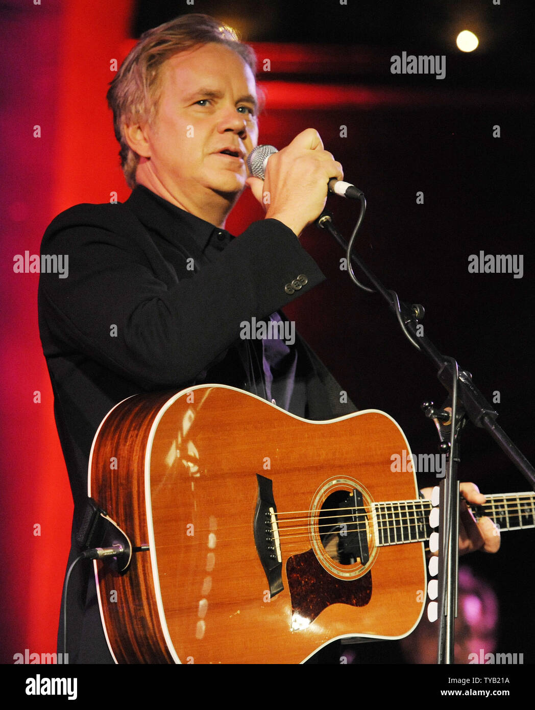 American actor tim robbins hi-res stock photography and images - Alamy