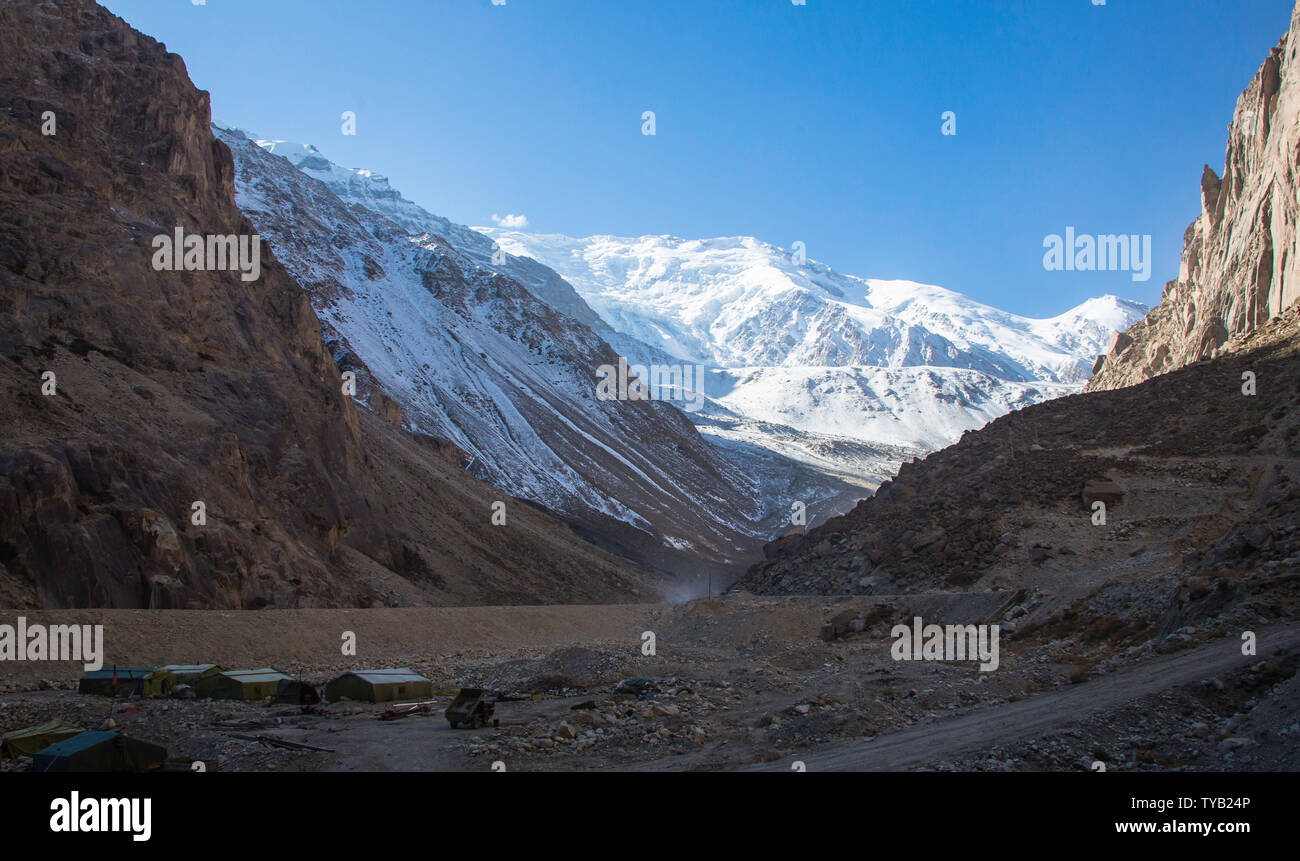 Scenery of Mushtag Snow Mountain in Xinjiang Stock Photo - Alamy