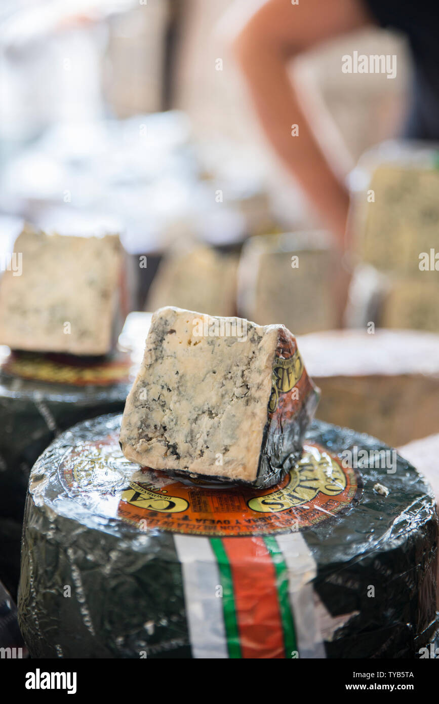 Queso cabrales cheese hi-res stock photography and images - Alamy