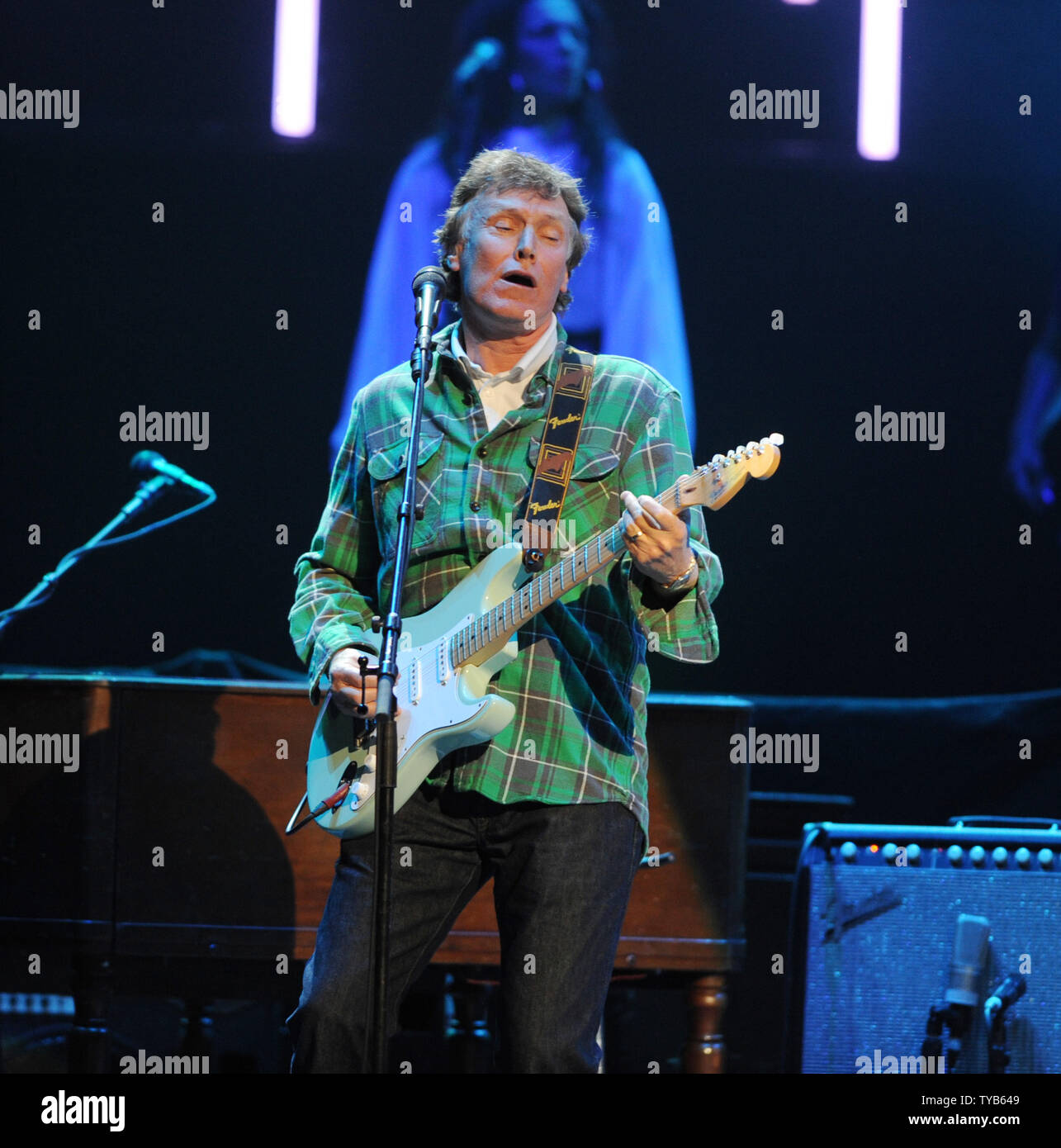 Steve winwood singer hi-res stock photography and images - Alamy