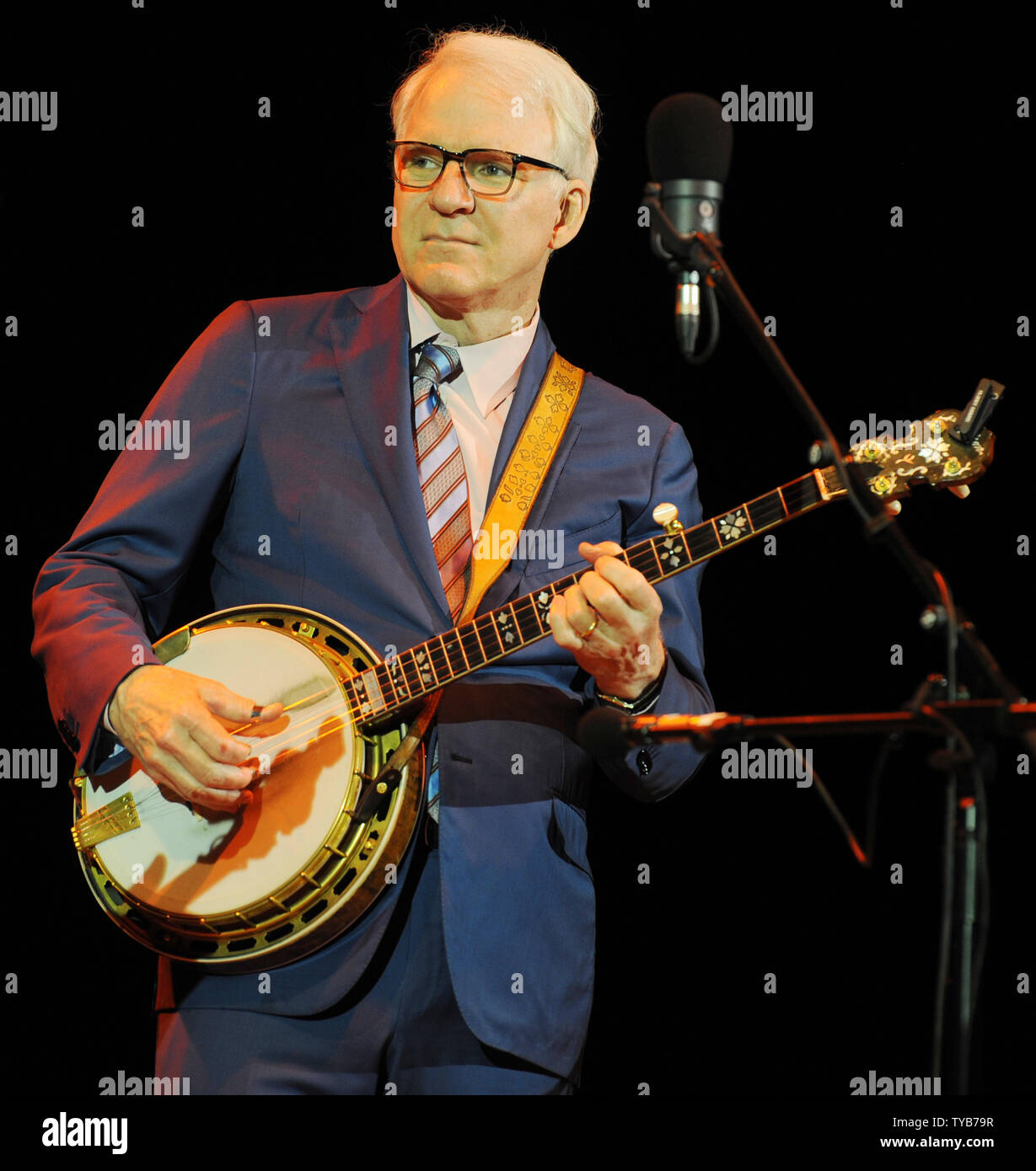 American actor/ musician Steve Martin perfoms at Hammersmith Apollo in ...