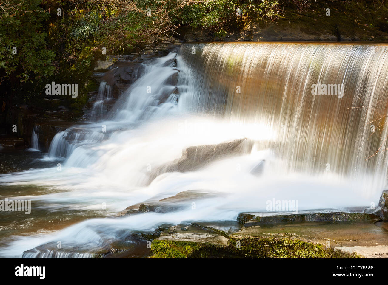 Classical ledge waterfall hi-res stock photography and images - Alamy