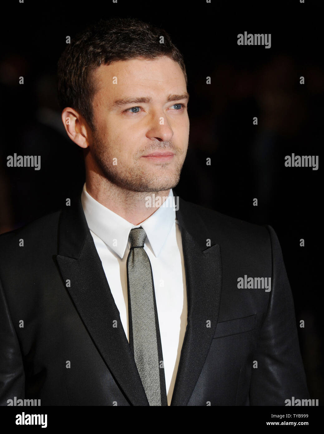 American singer and actor hi-res stock photography and images - Alamy