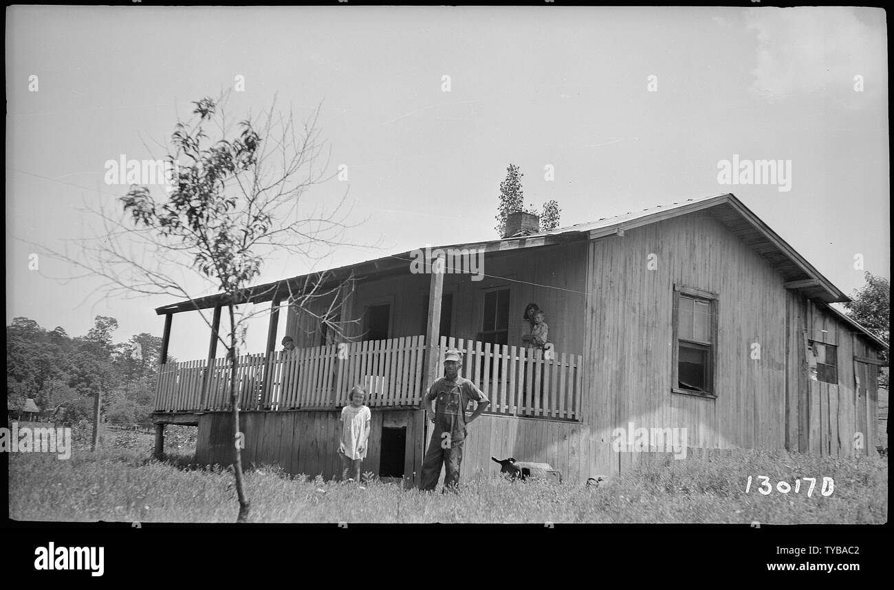 Luther at home with family hi-res stock photography and images - Alamy