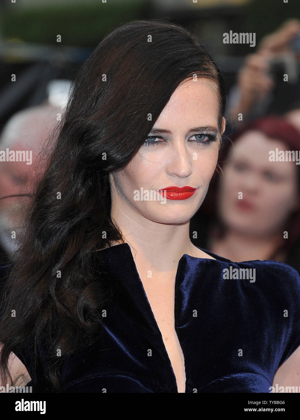 Dark shadows eva green hi-res stock photography and images - Alamy