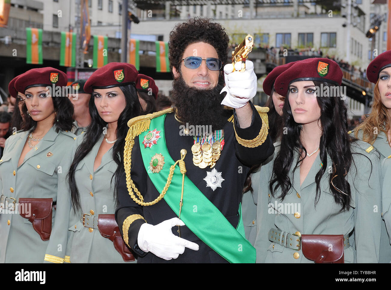 Admiral general aladeen hi-res stock photography and images - Alamy