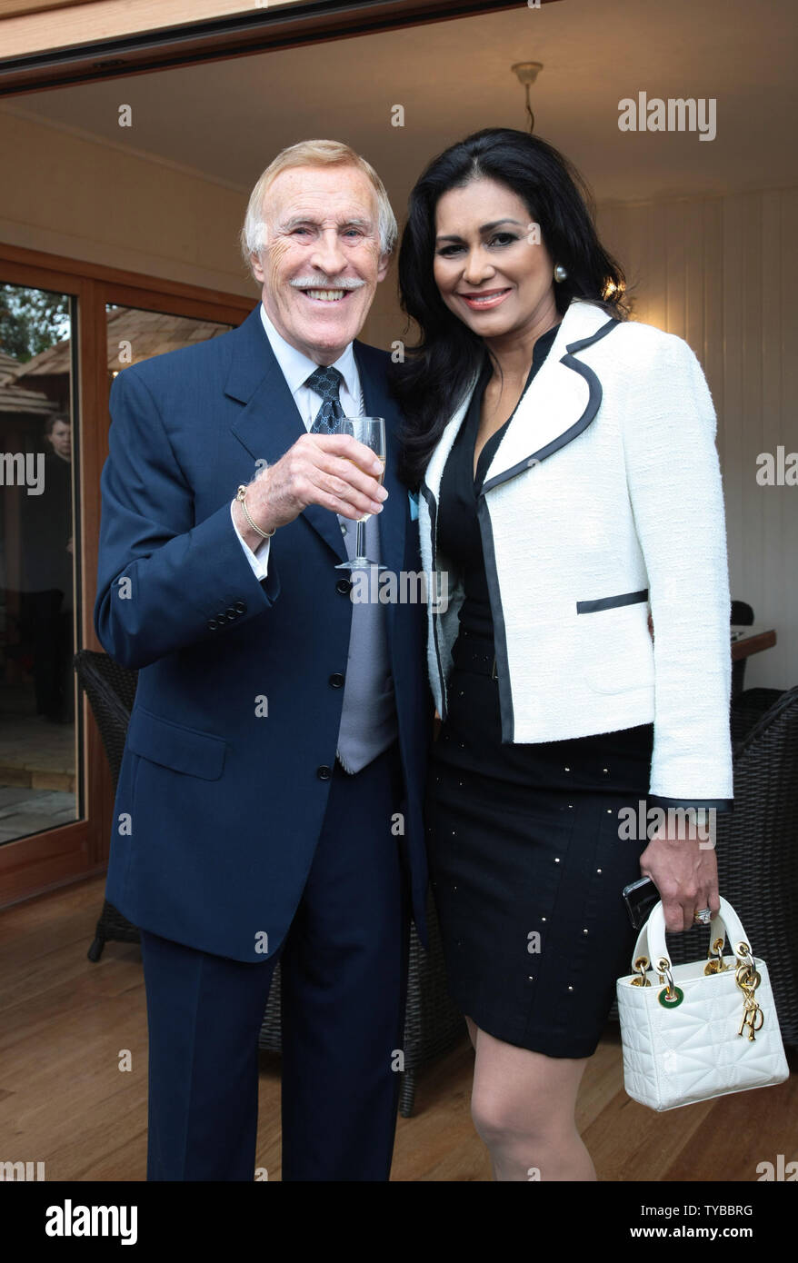 The bruce forsyth show hi-res stock photography and images - Alamy