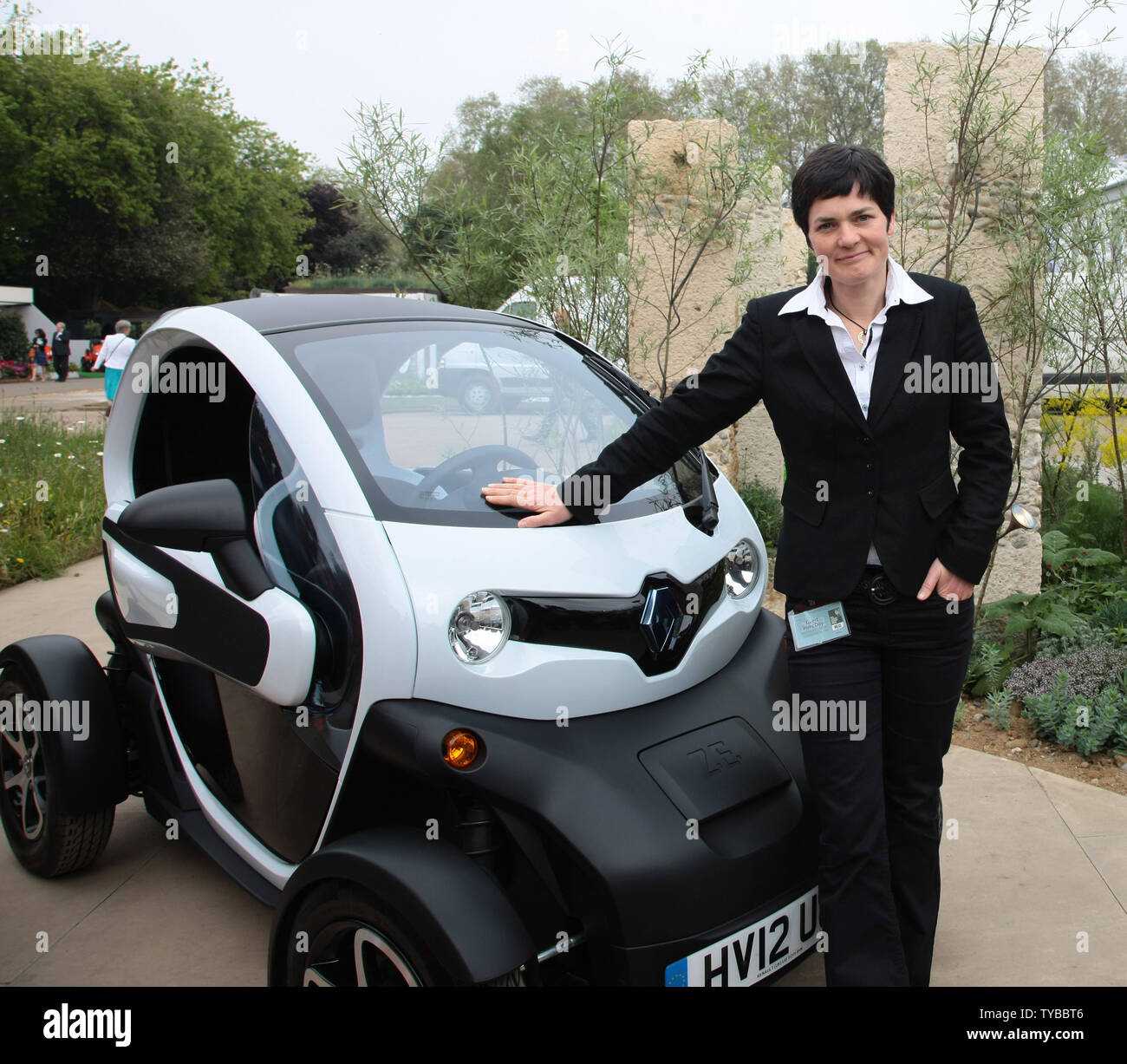 Adventurer Dame Ellen MacArthur poses with the new fully electric urban ...