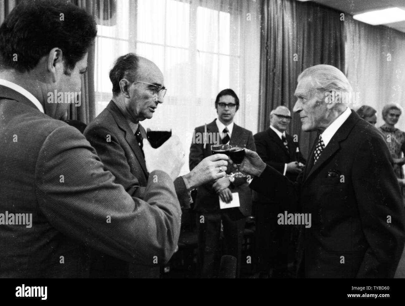 The senior of the West German Communists (KPD/ DKP), Max Reimann ...