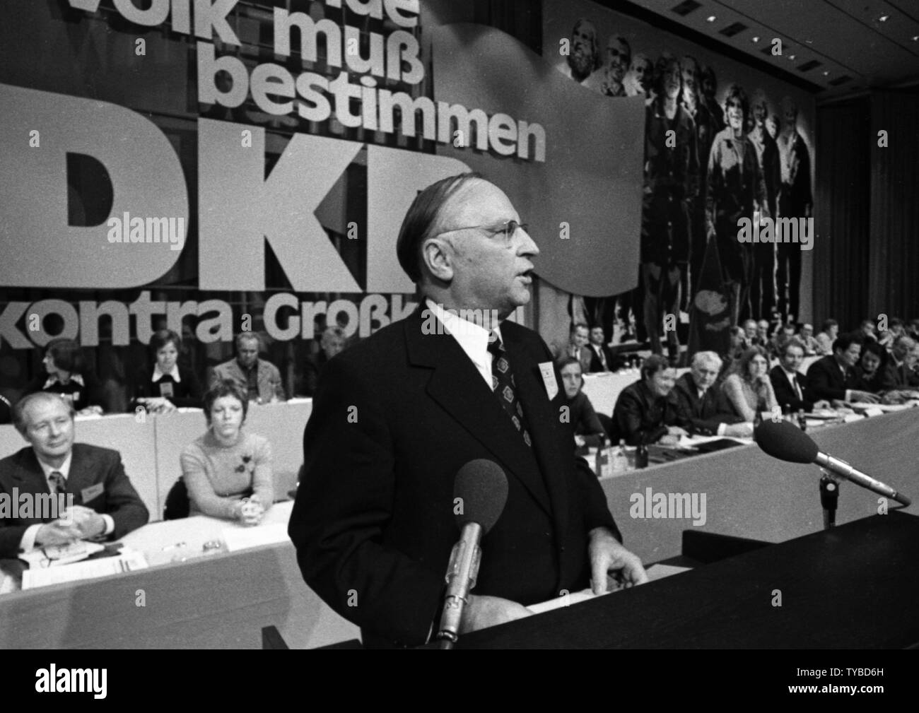 The party conference of the German Communist Party (DKP) on 1 - 4 ...