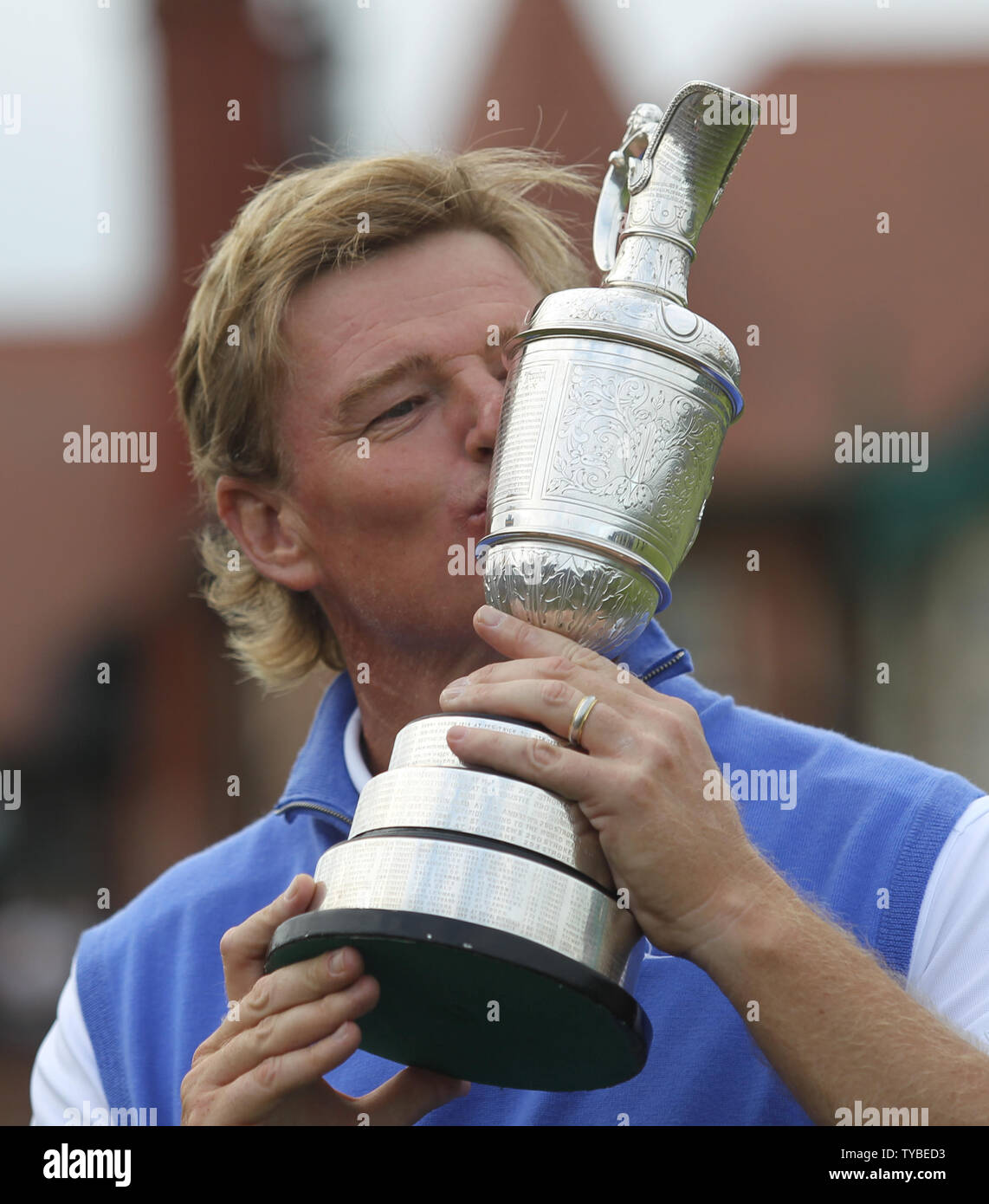 South Africa's Ernie Els kisses the claret jug after winning " The 2012 ...