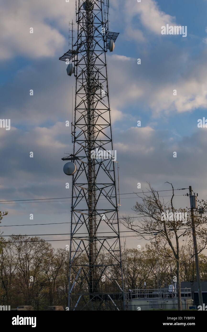 Radio Mast Cornwall High Resolution Stock Photography and Images - Alamy