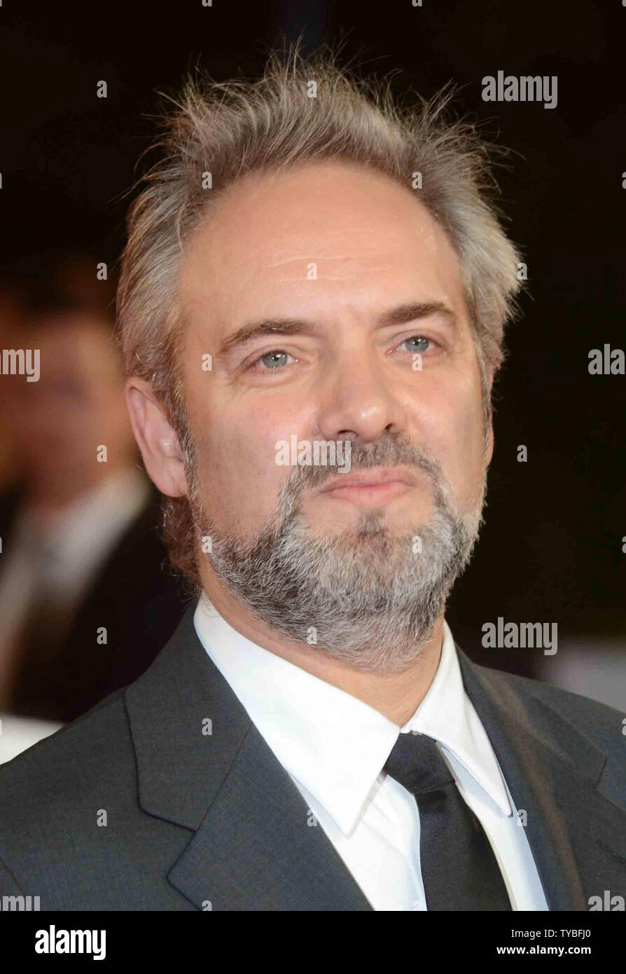 Skyfall premiere albert hall sam mendes hi-res stock photography and ...