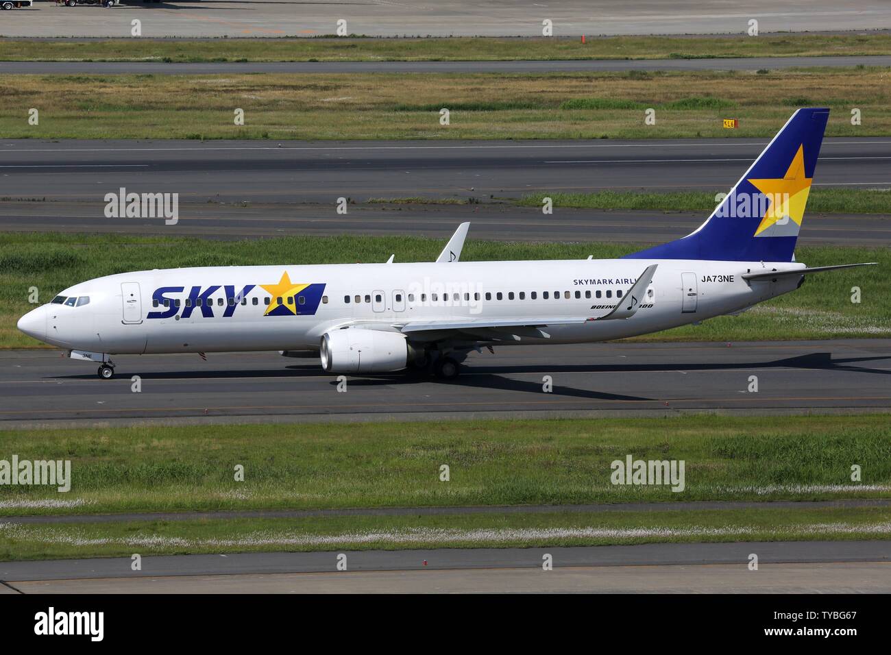 Tokyo, Japan - 22. May 2014: Skymark Airlines Boeing 737-800 at Tokyo ...