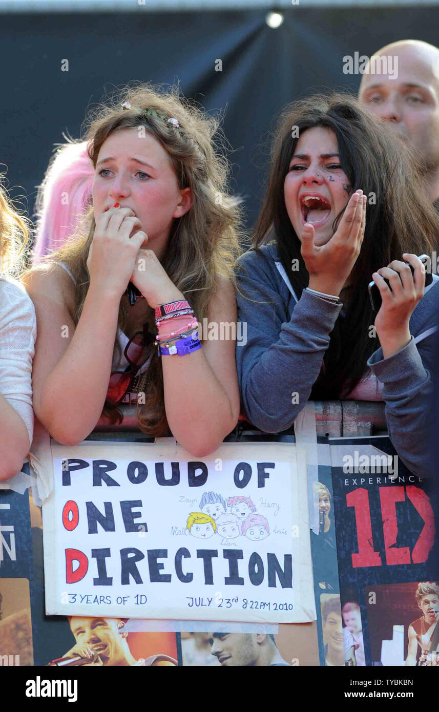 This is us world premiere london hi-res stock photography and images ...
