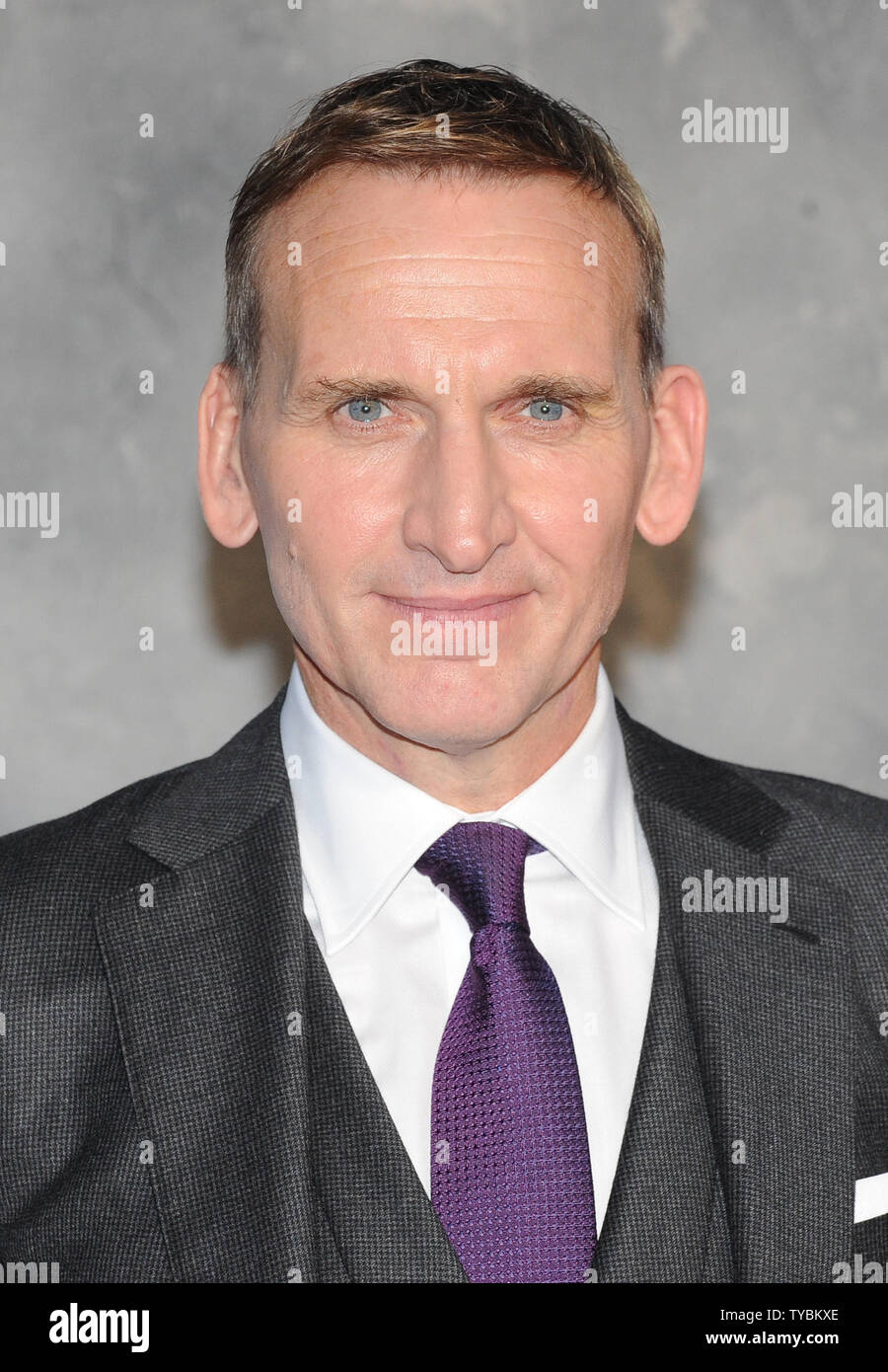 Christopher Eccleston Thor 2013 High Resolution Stock Photography and ...