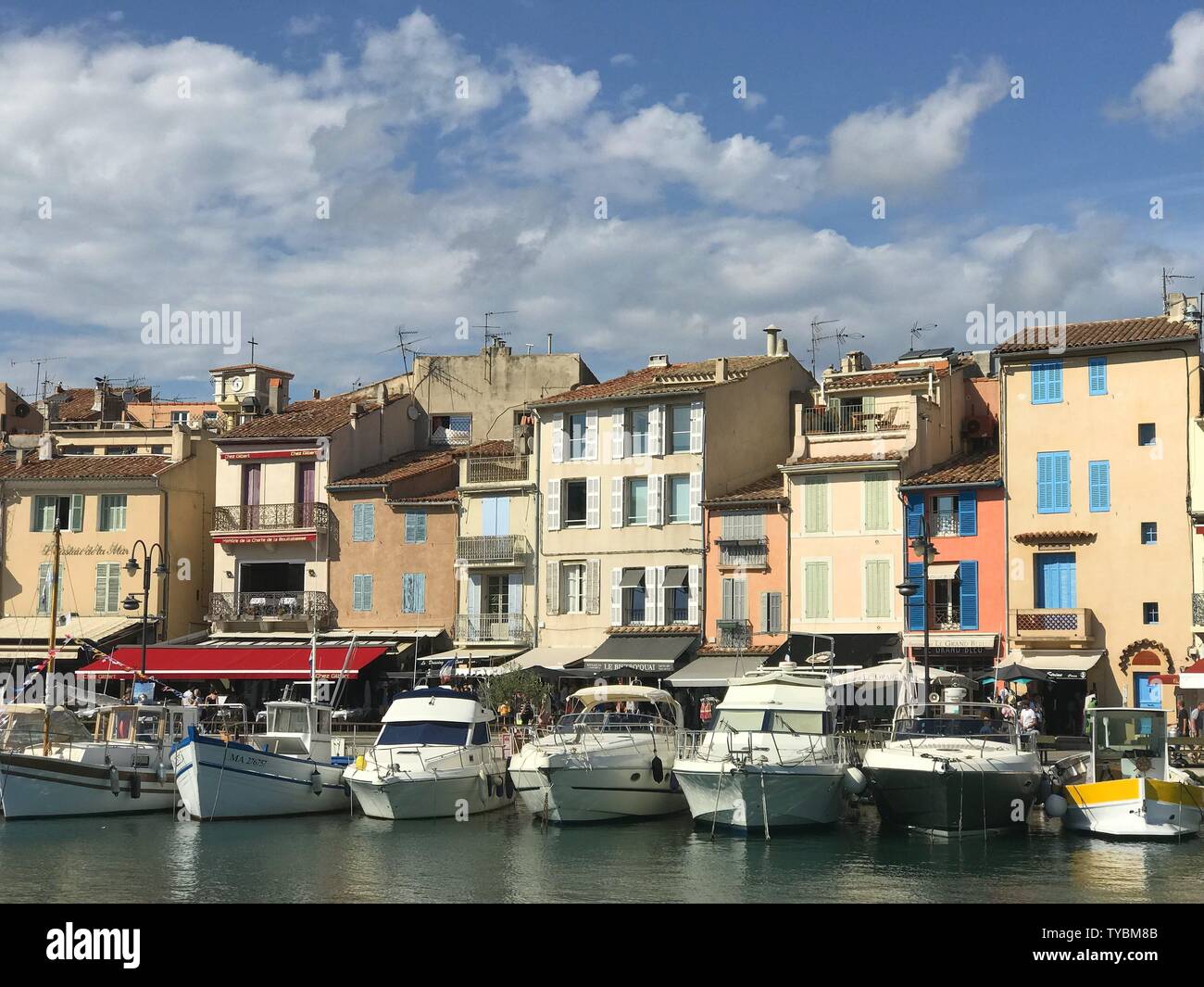 The harbour Port de Cassis in the old town | usage worldwide Stock ...