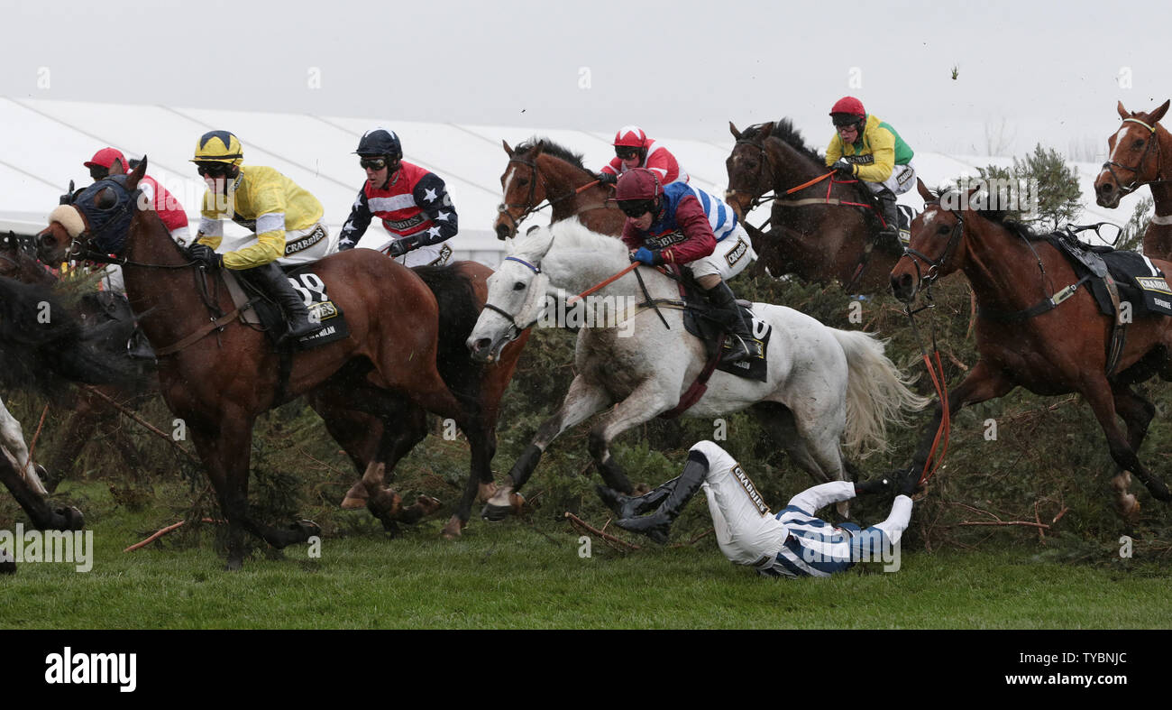 Grand national aintree chair hi-res stock photography and images - Alamy